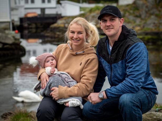 ‘Deadliest Catch’ Star Mandy Hansen Reveals She ‘Lost’ Her Baby in ...