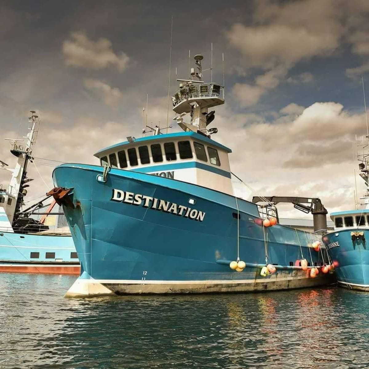 Deadliest Catch .. The film crew decommissioned many legendary ships ...
